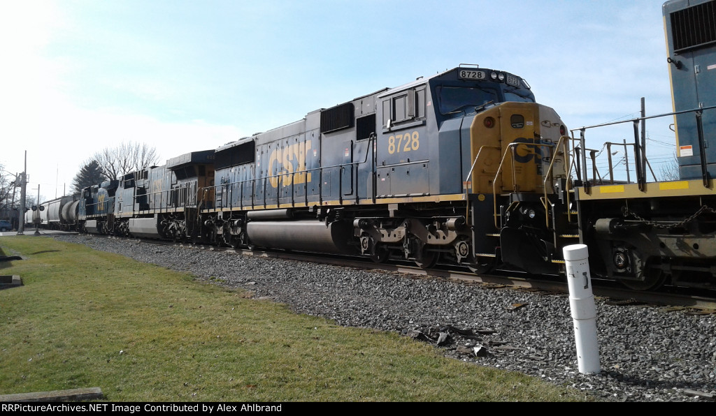 CSXT 8728
